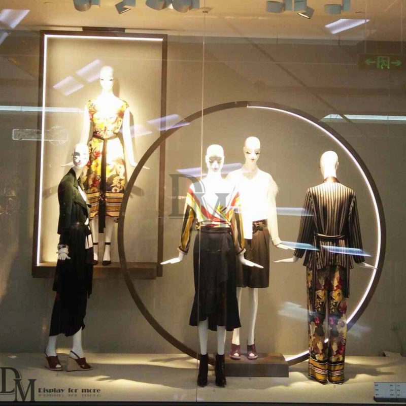 winter window displays-clothes shop window display ideas-DMIR17111301 ...