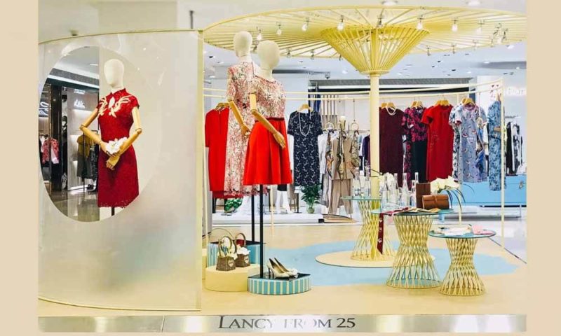 Pop Up Display for Lancy in 2018 by DM Window Display