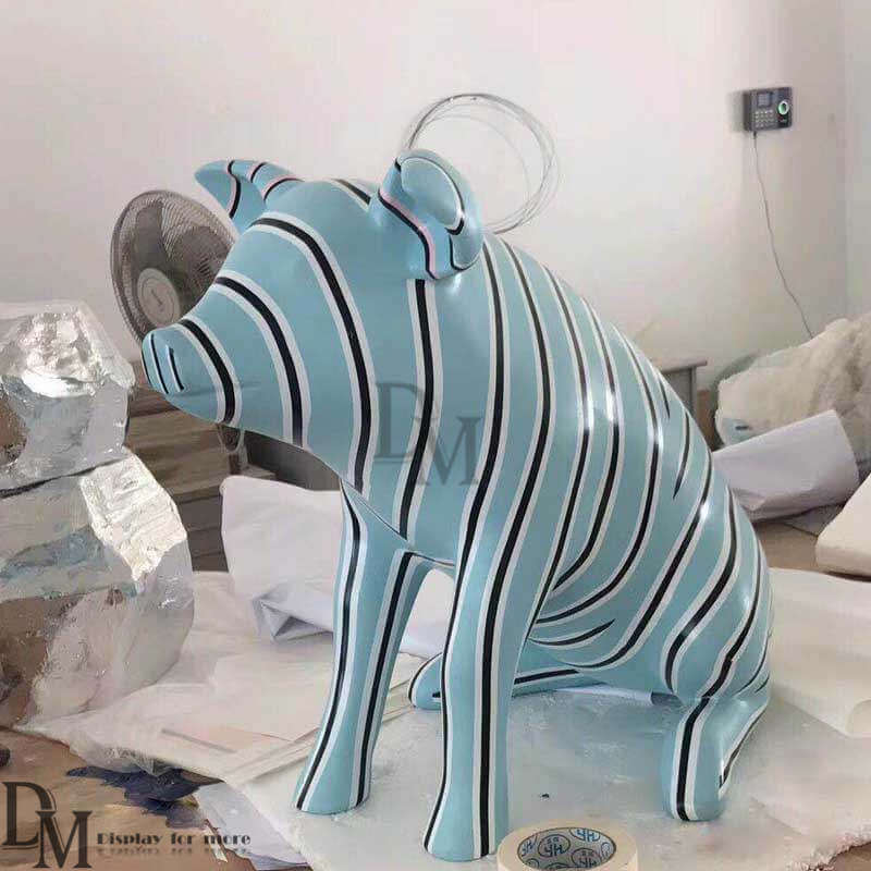 Fiberglass Pig Life Size Animals | DM Window Didplsy