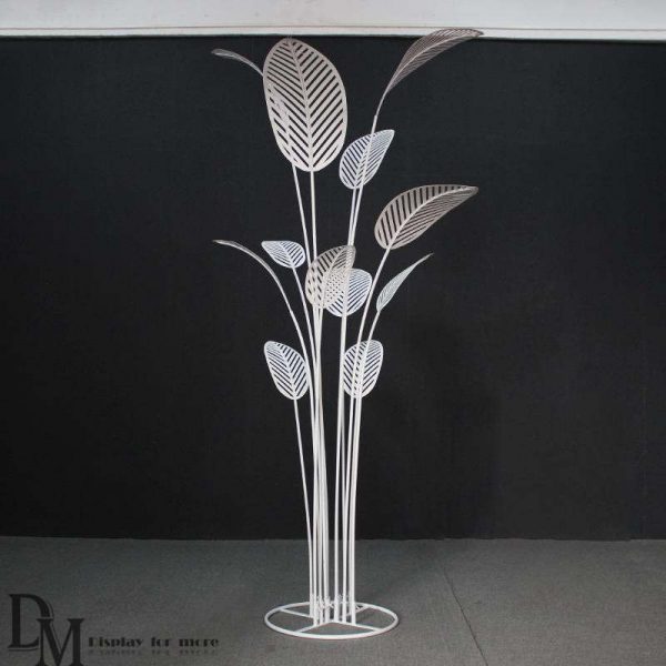 Color & Shape Chosen Metal Leaf Decor on Desktop - DM-Store Window ...