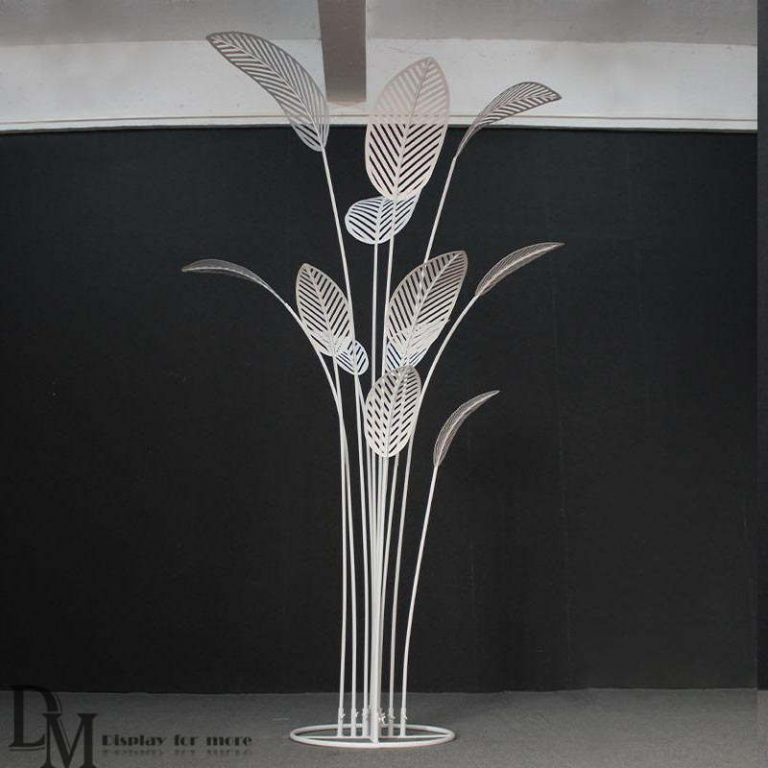 Color & Shape Chosen Metal Leaf Decor on Desktop - DM-Store Window ...